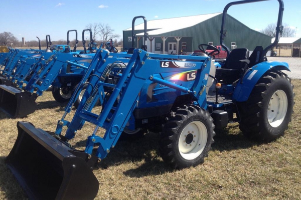 Walt's Tractor - Stark City, MO - LS Tractors & Grasshopper