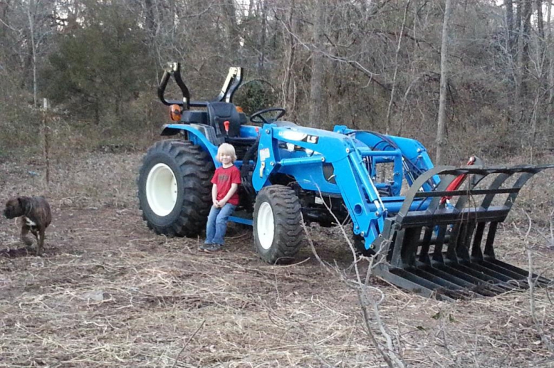 Walt's Tractor - Stark City, MO - LS Tractors & Grasshopper